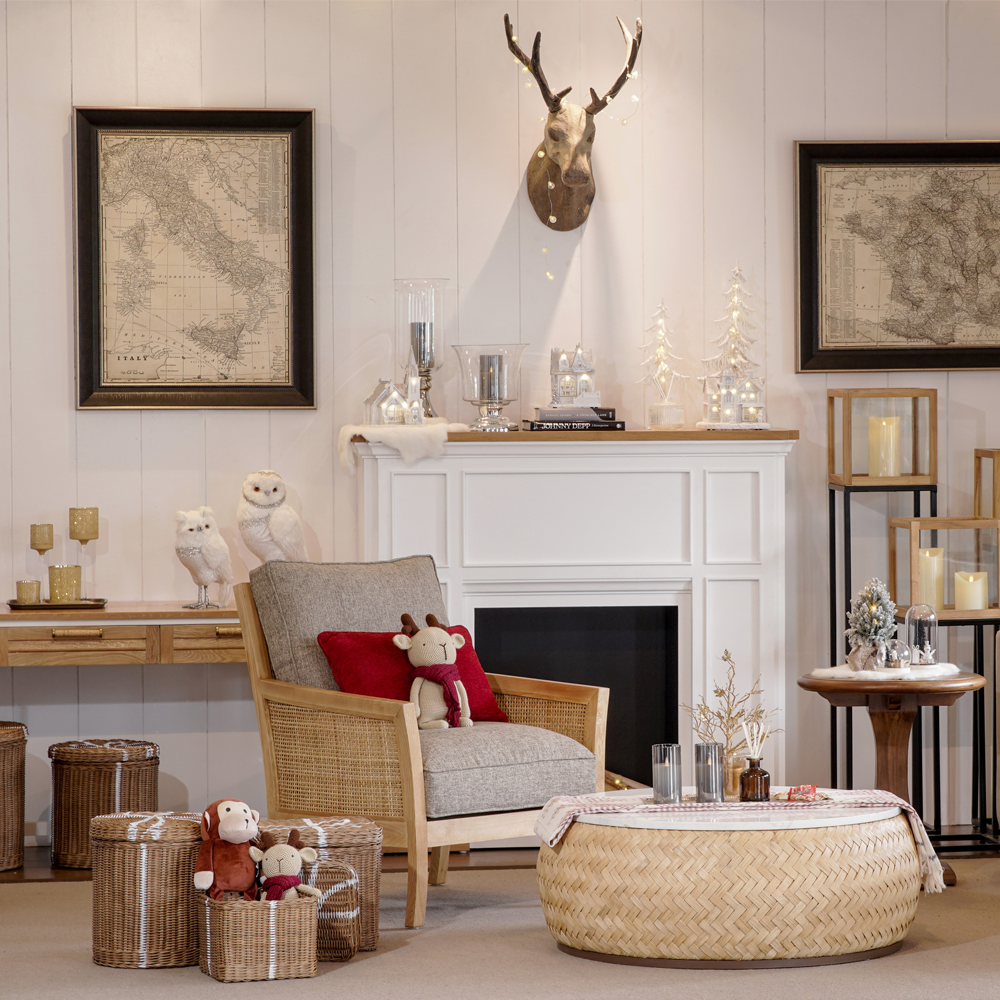 RIYEN COFFEE TABLE | Juno Home